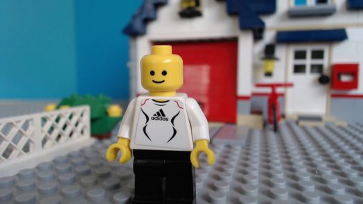 Deconstructing Edward Bernays' "Propaganda"